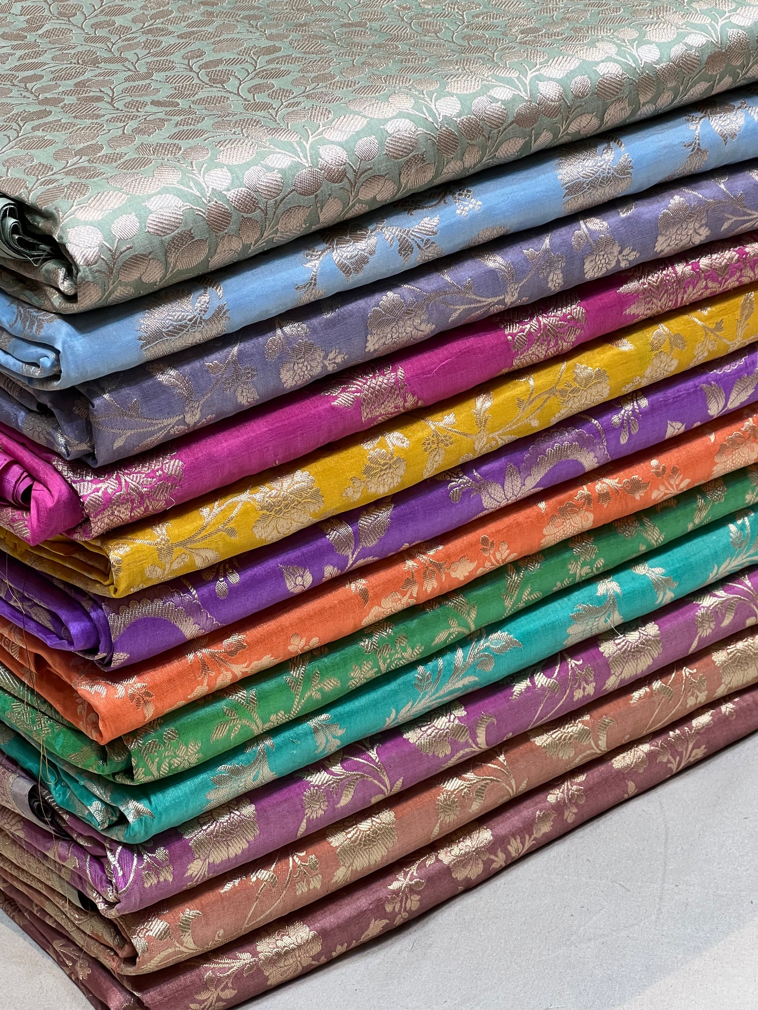 Buy Online 100% Pure Banarasi Silk Saree – HMR Handlooms